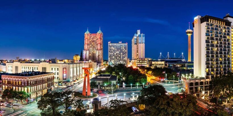 San Antonio Night Walking Tour with Tower of Americas - Exploring the Itinerary: What to Expect