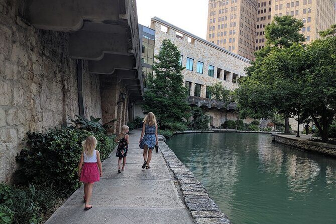 San Antonio Scavenger Hunt Walking Tour and Game - A New Way to Explore San Antonio