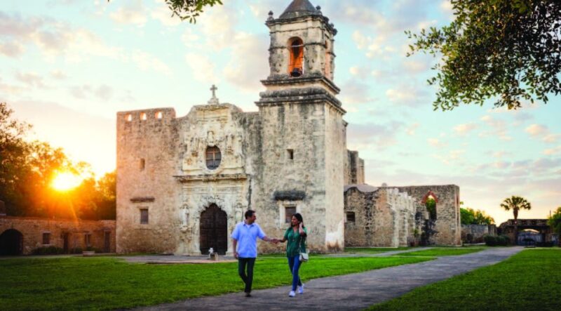 San Antonio: Small Group Tour w/ Alamo, Tower & River Cruise - FAQs