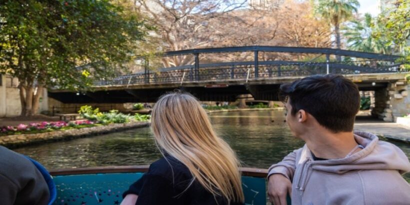 San Antonio Walking Tour with Cruise and Tower of Americas - FAQs