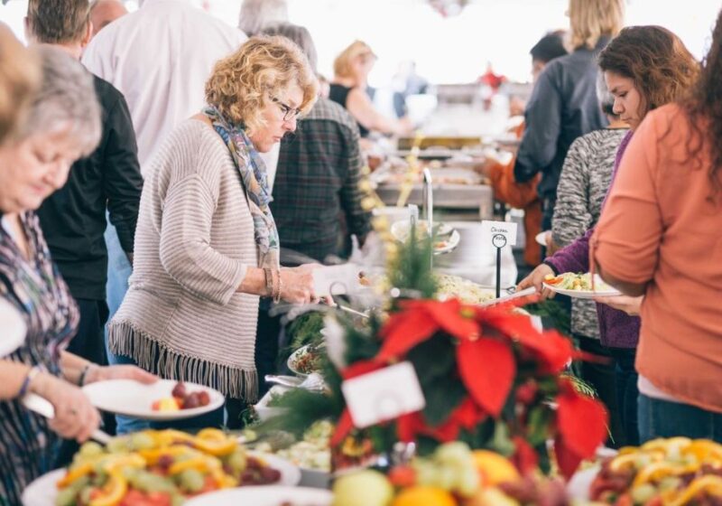 San Diego: Christmas Eve Buffet Brunch or Dinner Cruise - The Food: More Than Just a Meal
