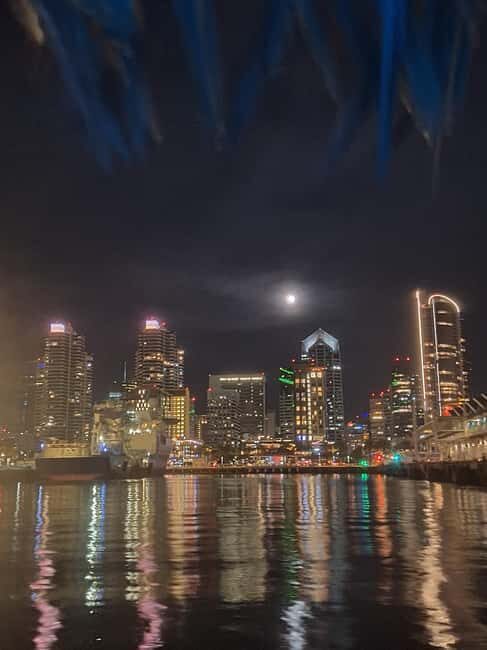 San Diego: Enjoy a jazz cruise on Laki's Lounge - The Atmosphere and What Guests Say