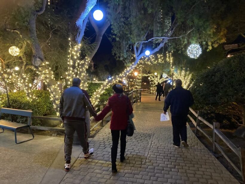 San Diego: Holiday Lights and Sights Trolley Tour - FAQ
