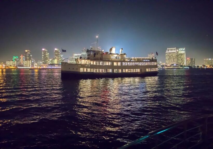 San Diego: New Year's Eve Early Buffet Dinner Cruise - An In-Depth Look At The Experience