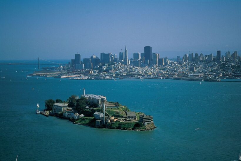 San Francisco: 2 Day Hop-On Hop-Off 20-Stop Deluxe Bus Tour - How the Tour Works