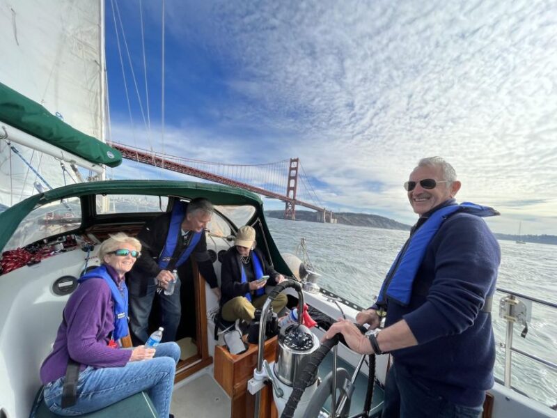 SAN FRANCISCO: (2hr) PRIVATE Sailing Experience 6 Guests - Key Points