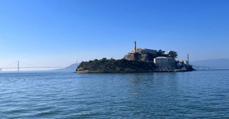 San Francisco: Alcatraz, Muir Woods and Sausalito Day Tour - Key Points