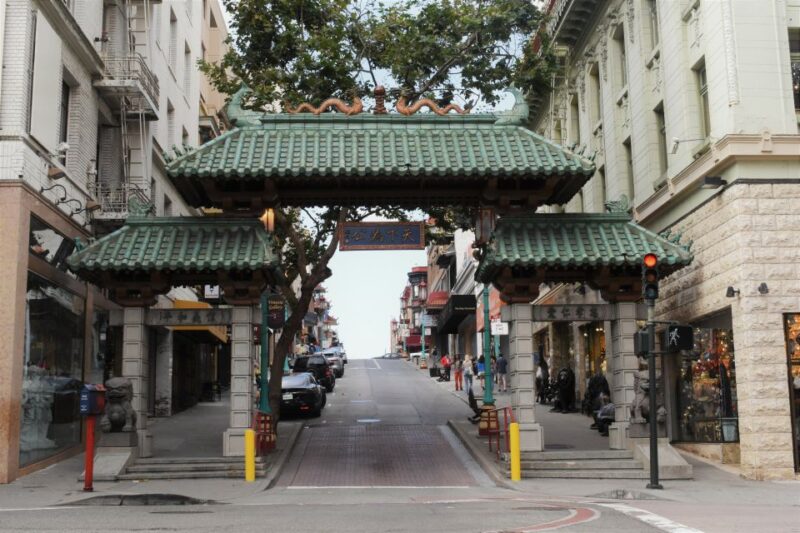 San Francisco: Chinatown Food and History Walking Tour - The Value of a Guided Experience