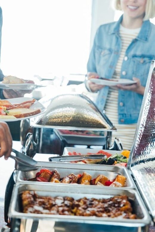 San Francisco: Christmas Day Buffet Brunch or Dinner Cruise - What to Expect on This Christmas Cruise