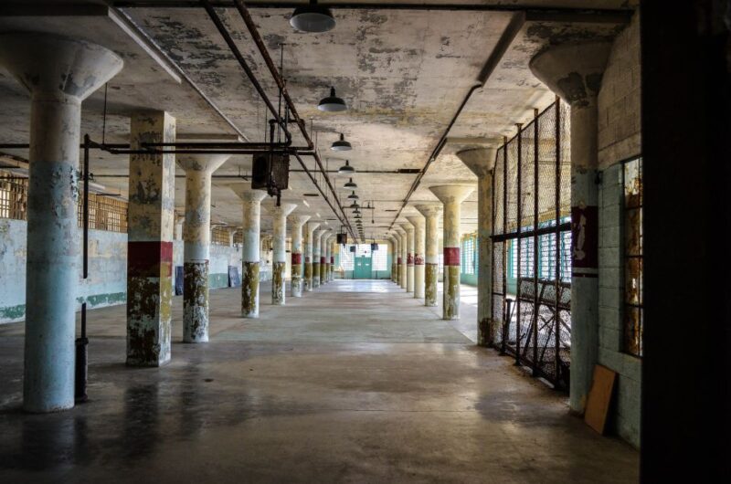 San Francisco: City Highlights Tour with Alcatraz Ferry - FAQ