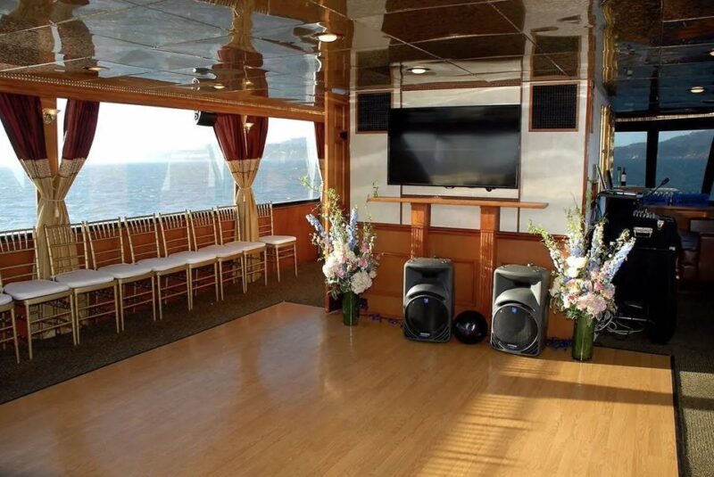 San Francisco: Empress Yacht New Year's Eve Party Cruise - Who Should Consider This Cruise?