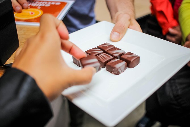 San Francisco Food Tour: Ferry Building and Ferry Plaza Farmers Market - Exploring the Ferry Building Marketplace