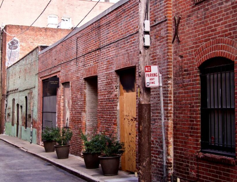 San Francisco: Gold, Greed, and Gunslingers Walking Tour - Who Will Love This Tour?