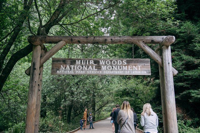 San Francisco Super Saver: Muir Woods & Wine Country w/ optional Gourmet Lunch - Key Points