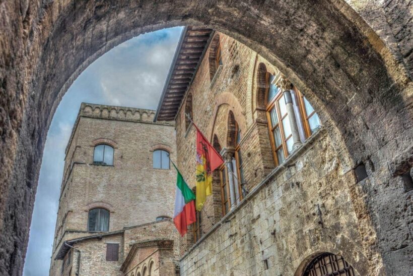 San Gimignano Private Walking Tour - Key Points