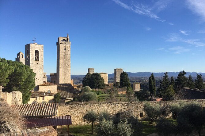 San Gimignano, Saffron and Vernaccia Wine from Florence - FAQ