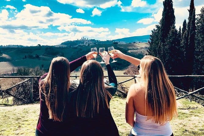 San Gimignano, Siena, Monteriggioni, Chianti Day Trip with Lunch & Wine Tasting - Siena: History, Art, and Crowds