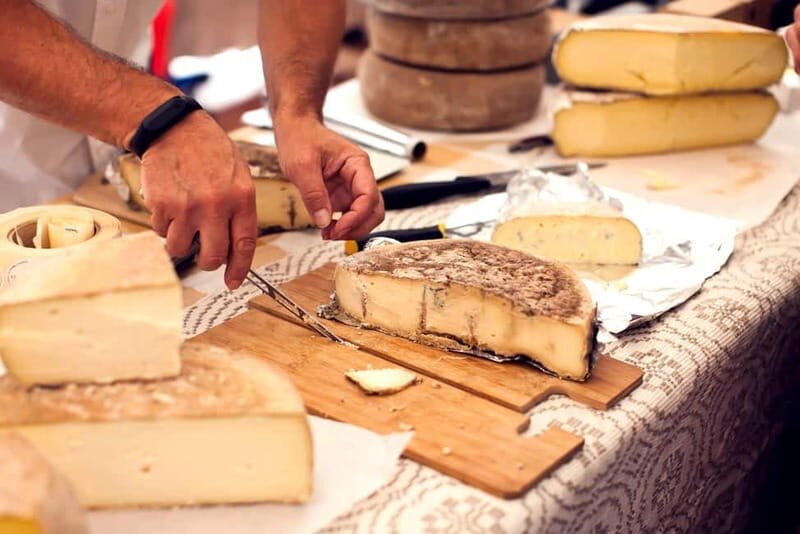 San Gimignano: Tasting of Tuscan Wines and Cheeses - The Itinerary in Detail