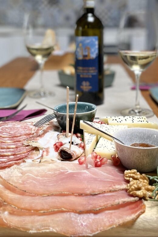 San Gimignano: Vineyard and Cellar Tour with Wine Tasting - A Detailed Look at the Experience