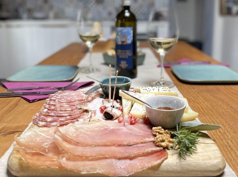 San Gimignano: Vineyard and Cellar Tour with Wine Tasting - Who Should Consider This Tour?