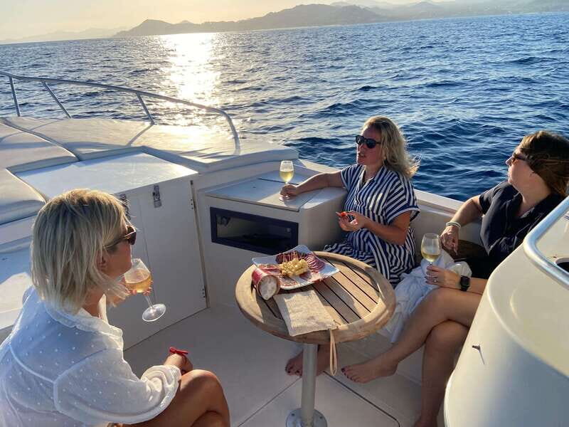 San José del Cabo: Private Sunset Cruise - FAQ