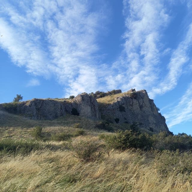 San Leo: Hike to the Tausano Ridge - Navigating the Practicalities