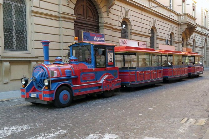 San Luca Experience Tour Skip the Line and Food Tasting - Basilica of San Luca: Dress Code and Expectations