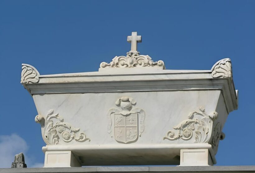 San Miguel Cemetery Tour of Malaga - Artistic and Historical Significance