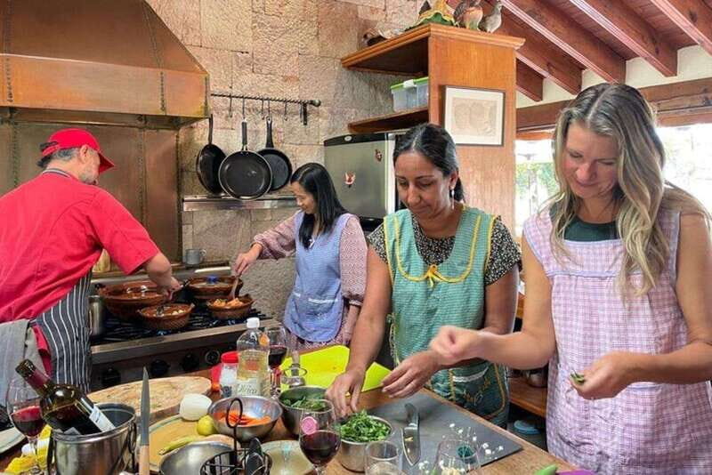 San Miguel de Allende: Mexican Cooking Class | Mole & Salsas - Key Points