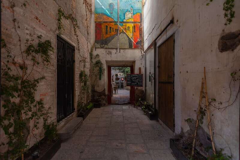 San Miguel: Landmarks and Lunch Walking Tour in English - Why This Tour Sells