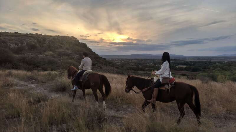 San Miguel: Romantic Horseback Riding at Sunset - San Miguel: Romantic Horseback Riding at Sunset
