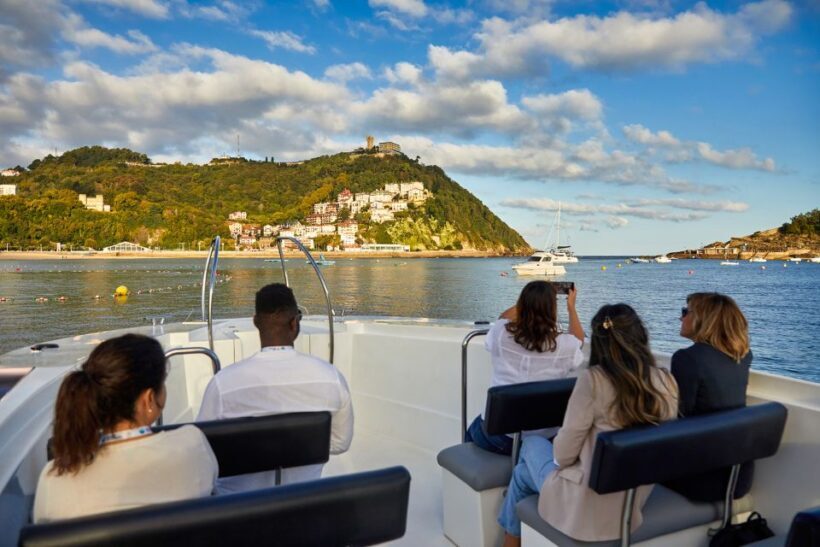 San Sebastian: 2 Bays Evening or Sunset Boat Tour with Cava - The Experience’s Value
