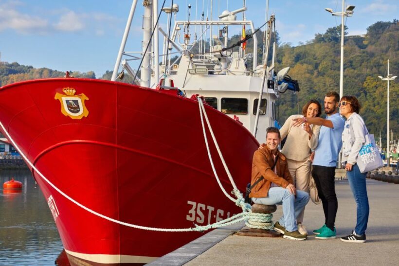 San Sebastian & Basque Coast Tour From Pamplona - The Scenic Charm of La Concha Bay and San Sebastián’s Old Town