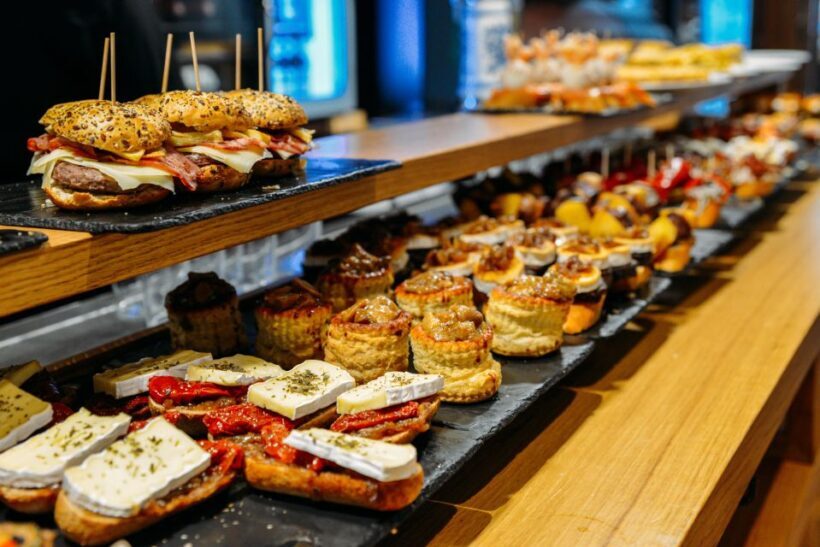San Sebastian: City Highlights Guided Walking Tour - What You Can Expect on the Tour