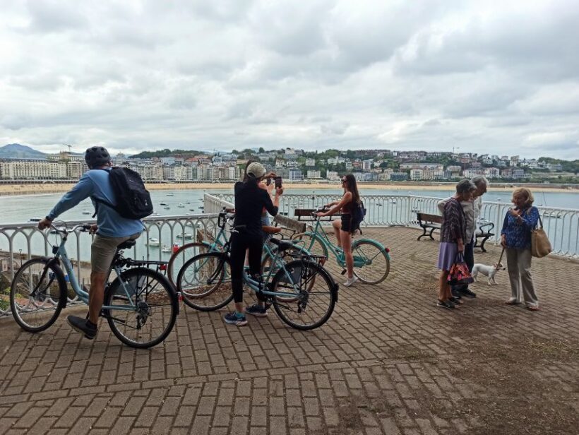 San Sebastián: Discover San Sebastian on a Bike - Key Points