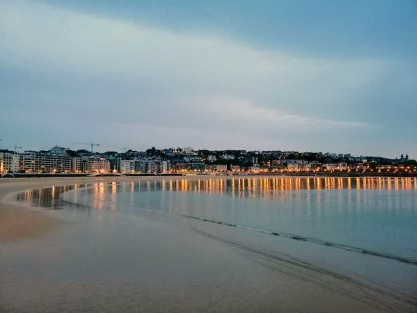 San Sebastian: Express Walk with a Local in 60 minutes - The Tour Experience: A Closer Look