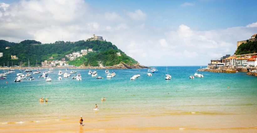 San Sebastian: Express Walk with a Local in 60 minutes - Who Will Love This Tour?
