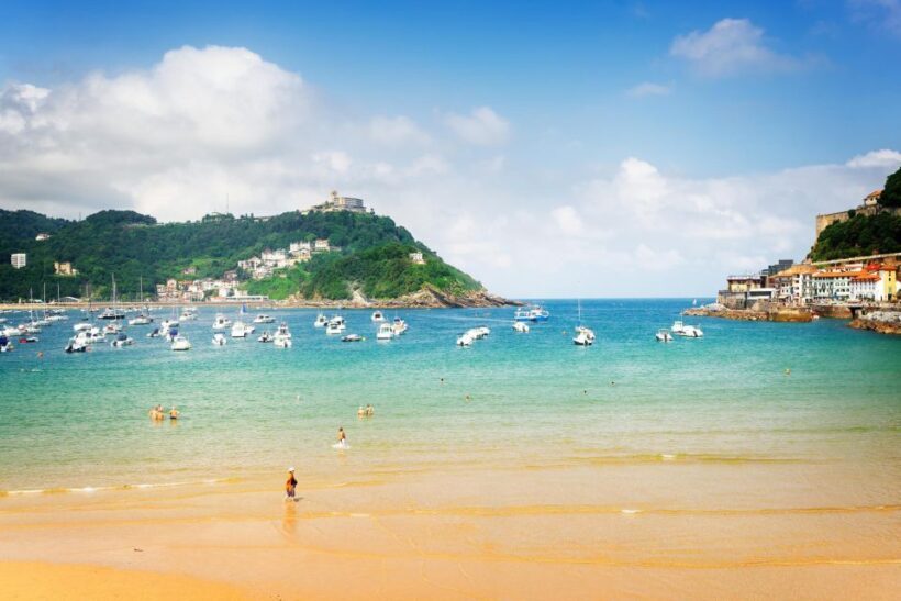 San Sebastian: Express Walk with a Local in 60 minutes - Practical Tips for Travelers