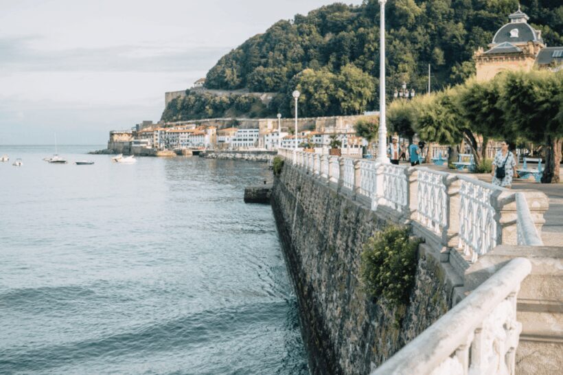 San Sebastian: Guided Bike Tour - Riding Through the City: Experience and Value