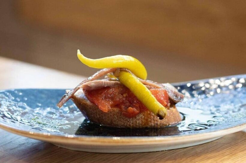 San Sebastian: Guided Food Tour with Pintxo Tasting & Wines - In-Depth Breakdown of the Itinerary