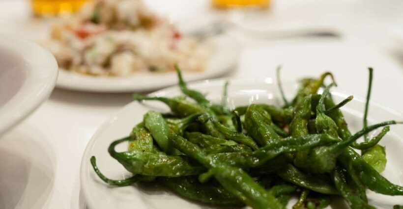 San Sebastián: Guided Food Walking Tour with Wine Tasting - Breaking Down the Itinerary