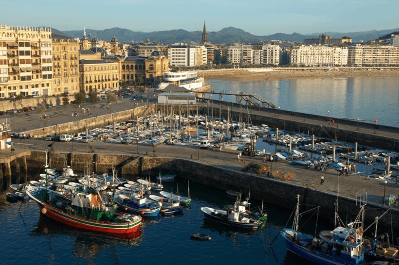 San Sebastian: Guided Walking Tour with Pintxo and Drink - Who Should Book This Tour?