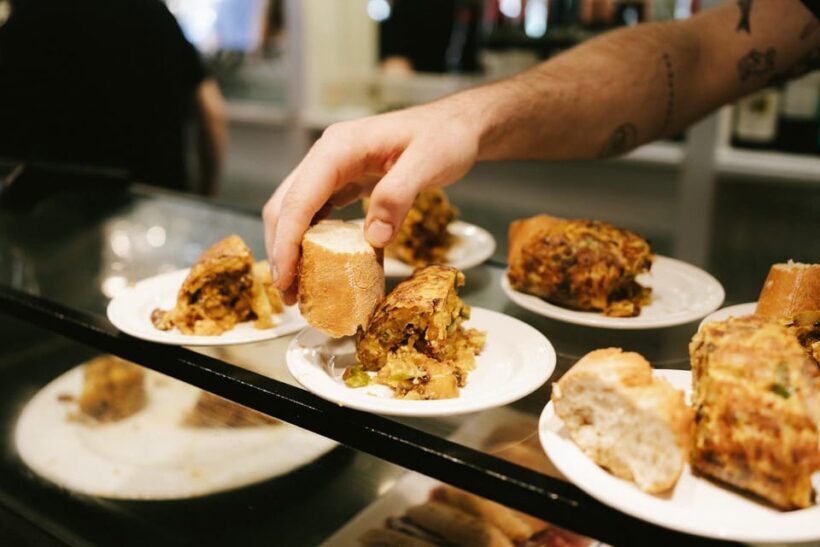 San Sebastian Like a Local: Evening Pintxos Tour - The Itinerary and Stops: A Taste of Local San Sebastian