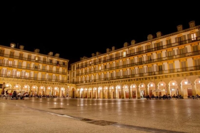 San Sebastian : Must-See Attractions Walking Tour - Who Should Consider This Tour?