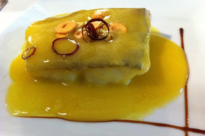 San Sebastián Private Food-Historical Tour & Meal at a Gastronomy Club - Meeting and Pickup Details