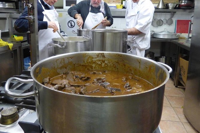 San Sebastián Private Food-Historical Tour & Meal at a Gastronomy Club - Tour Highlights