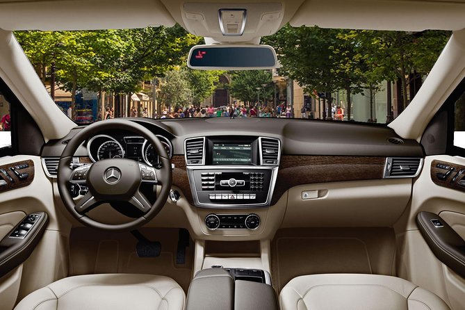 San Sebastián Private Transfer from the city centre to San Sebastián Airport - FAQ