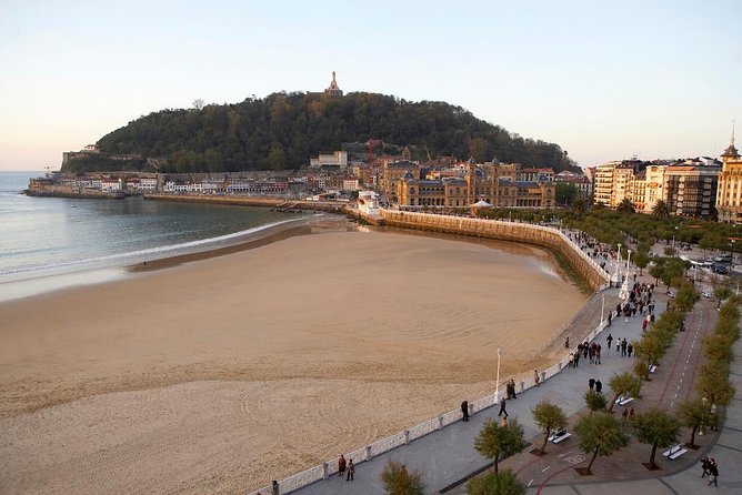 San Sebastian Shared Cultural Walking Tour - Optional Pintxos and Drink Experience