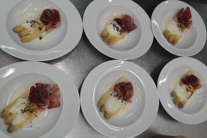 San Sebastian Top Pintxos Private Tour - Uncovering the Basque Pintxos Tradition