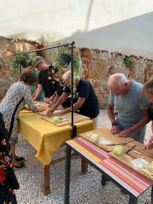 San Vito Lo Capo:lesson in busiate and tasting with Trapanese pesto - The Tasting and Atmosphere